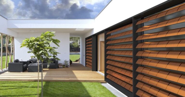Innovation : des brise-soleil avec modules solaires | Build Green