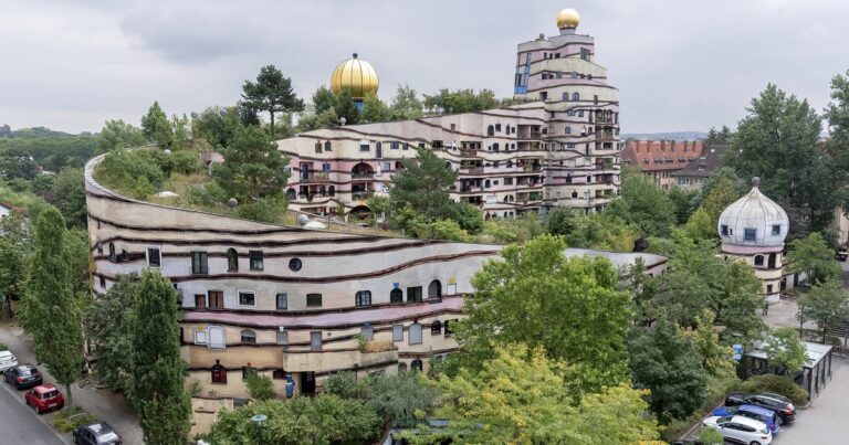 Friedensreich Hundertwasser : l'architecte, artiste de la nature ...