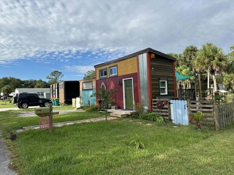 Peacewind : un éco-village de tiny house à Cocoa en Floride | Build Green